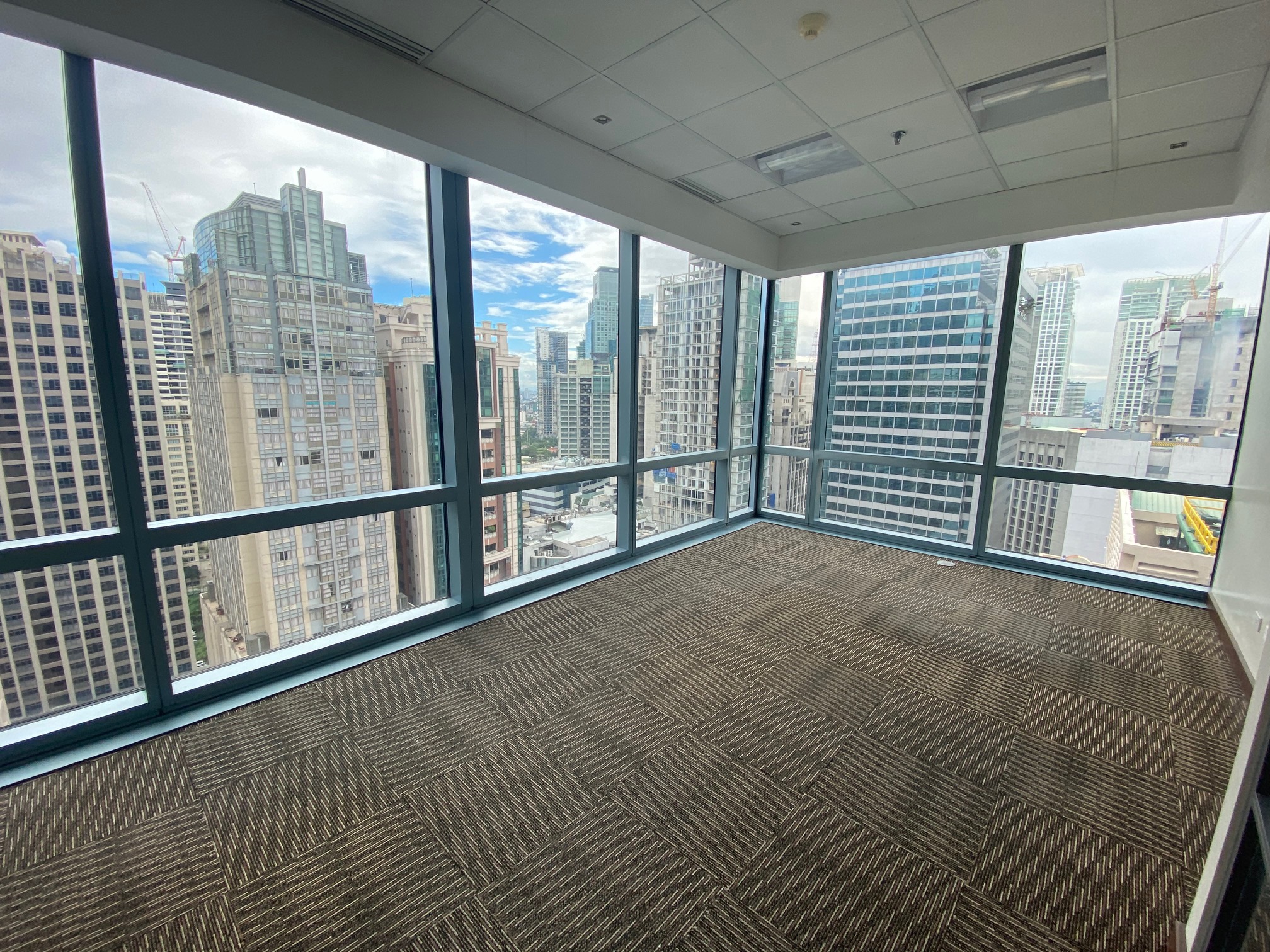 Office Space at BDO Equitable Tower, Makati City - Santos Knight Frank